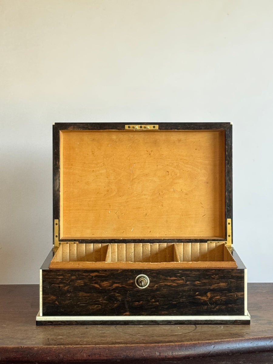 Coromandel Box (Sold) – YEW TREE BARN