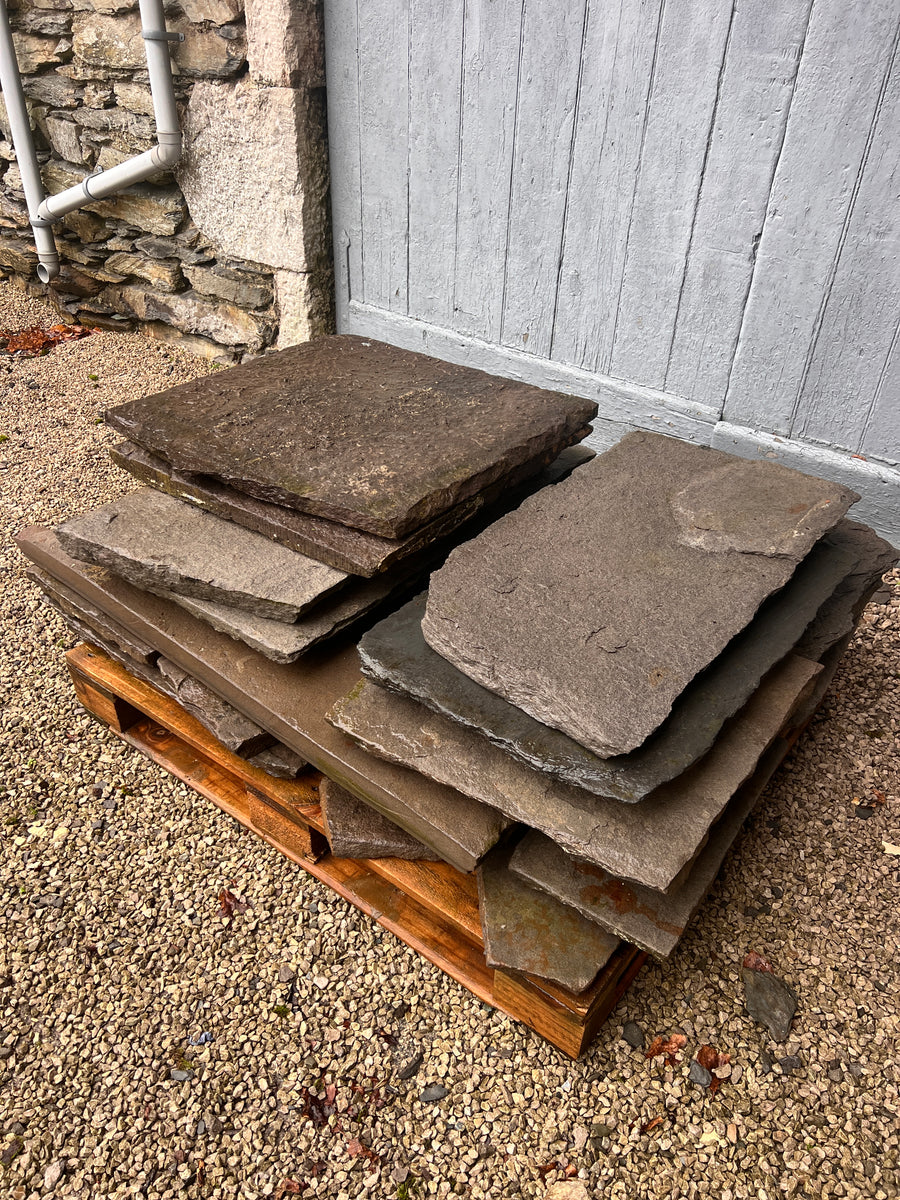 Freestone flagstones – YEW TREE BARN