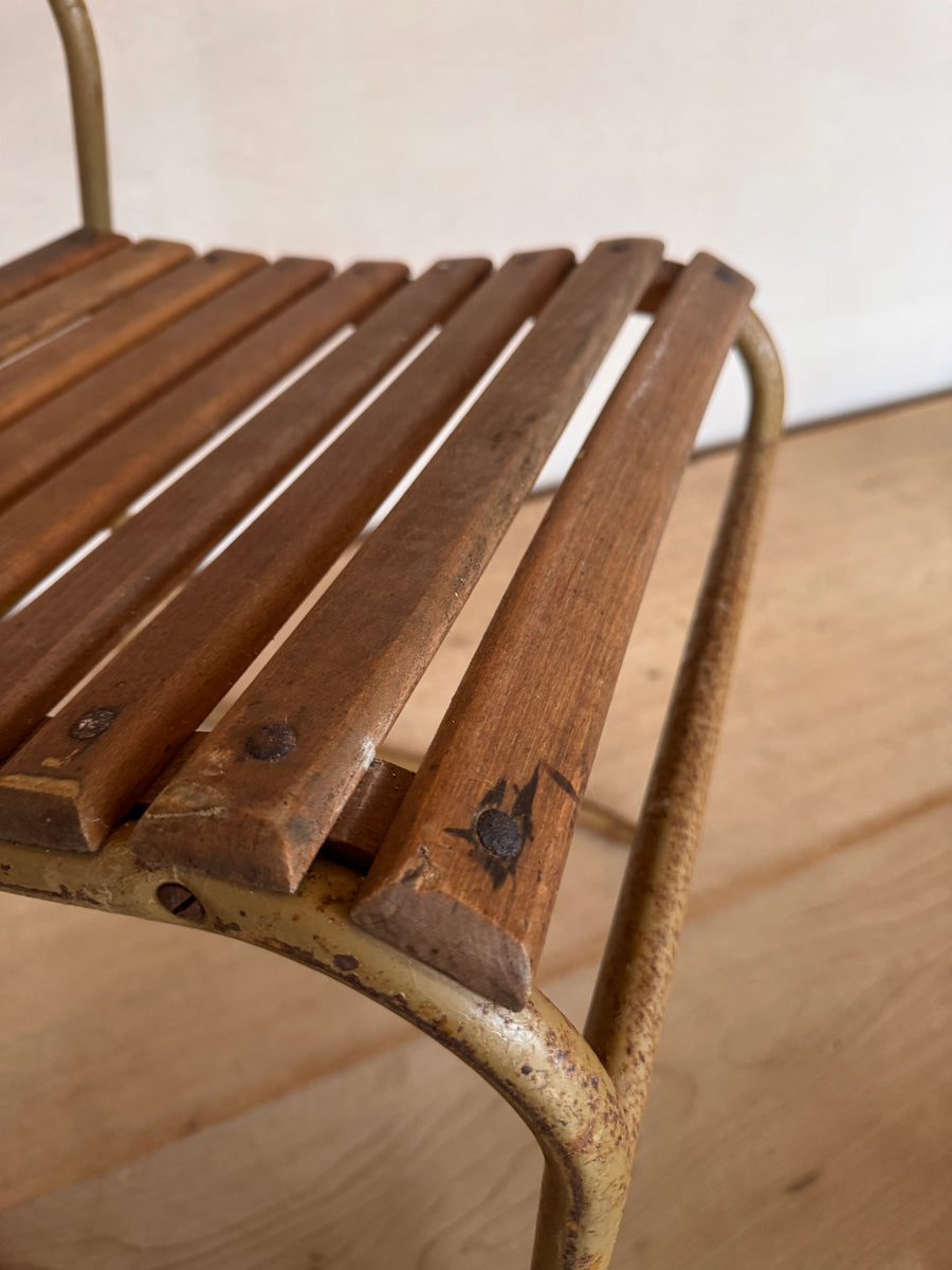 Tubular stacking chairs with beech slats – YEW TREE BARN