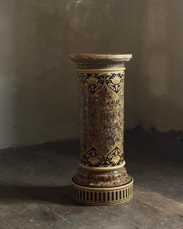 A Minton Jardiniere Stand – YEW TREE BARN