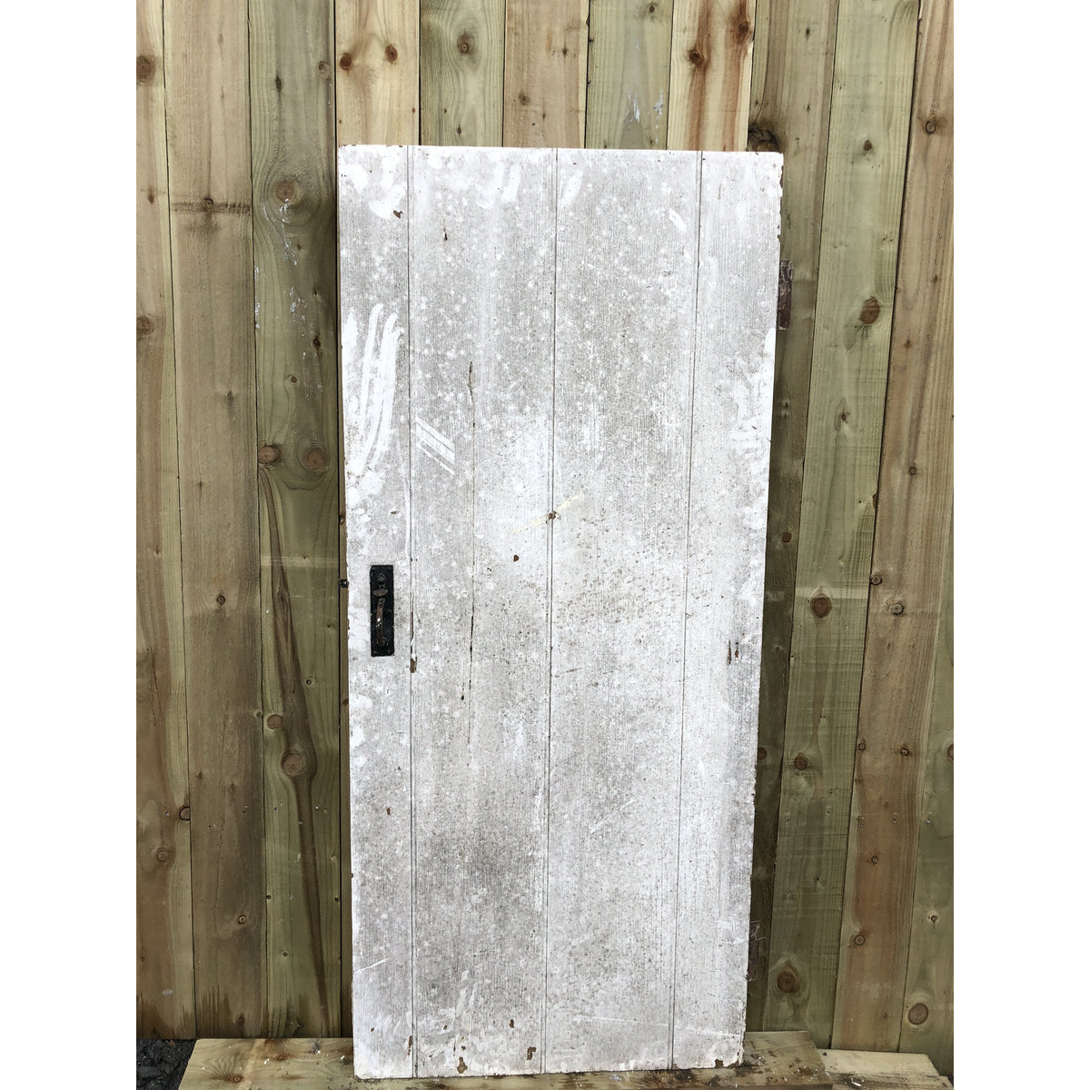 Pine Plank Ledged Door (Hinges) – YEW TREE BARN